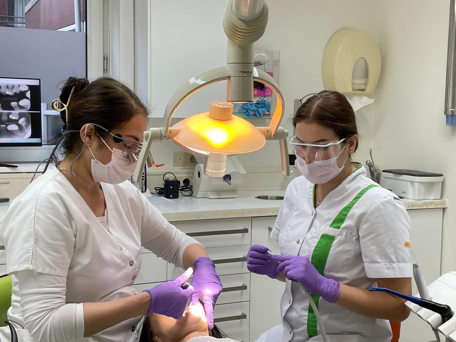 Tandarts Rozita Rajaee - Dental Care